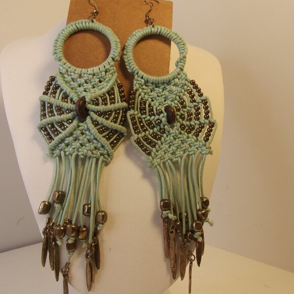 EARTHBOUND | Jewelry | Earthbound Trading Company Macrame Statement ...